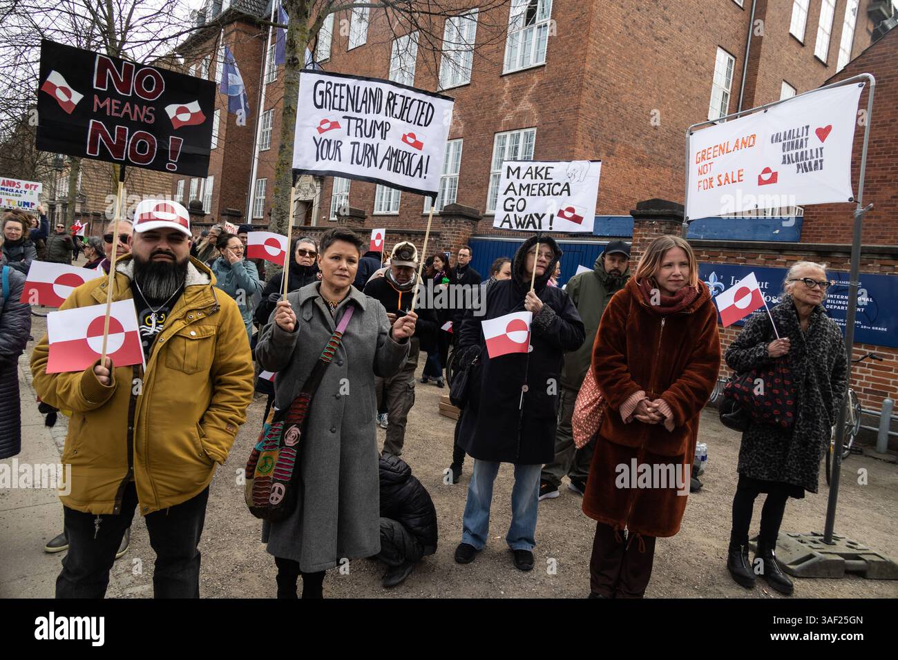 Copenhagen, Denmark. 06th Apr, 2025. Protestors hold placards ...