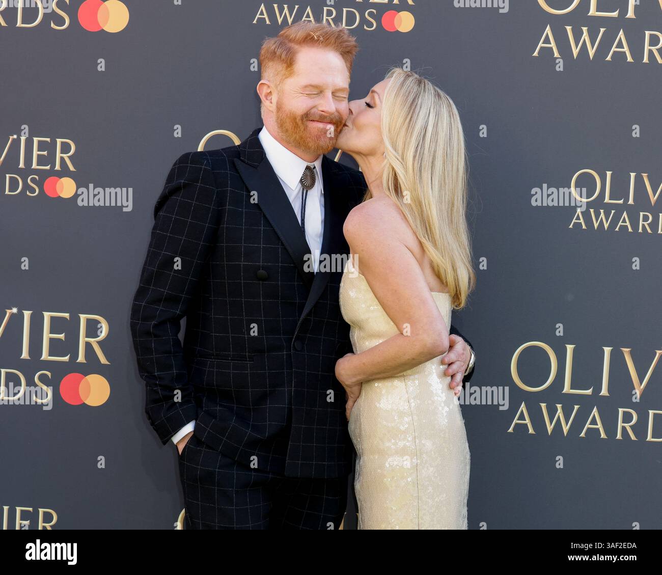 London, UK. 06th Apr, 2025. Jesse Tyler Ferguson and Jane Krakowski ...