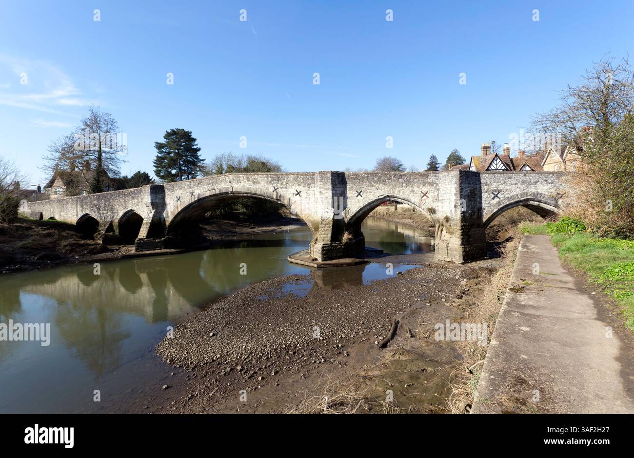 The Medieval Bridge across the River Medway at Aylesford Kent Stock ...