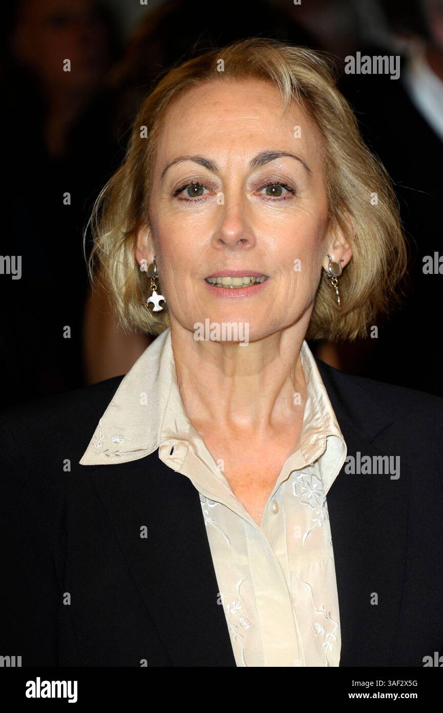 Paula wilcox hi-res stock photography and images - Alamy