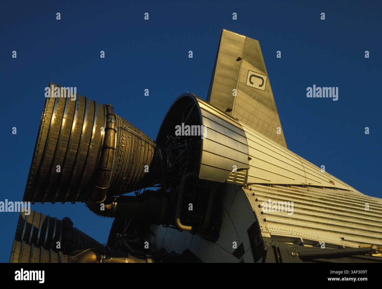 May 12, 1997; Kennedy Space Center, FL, USA; Nasa plane bringing ...