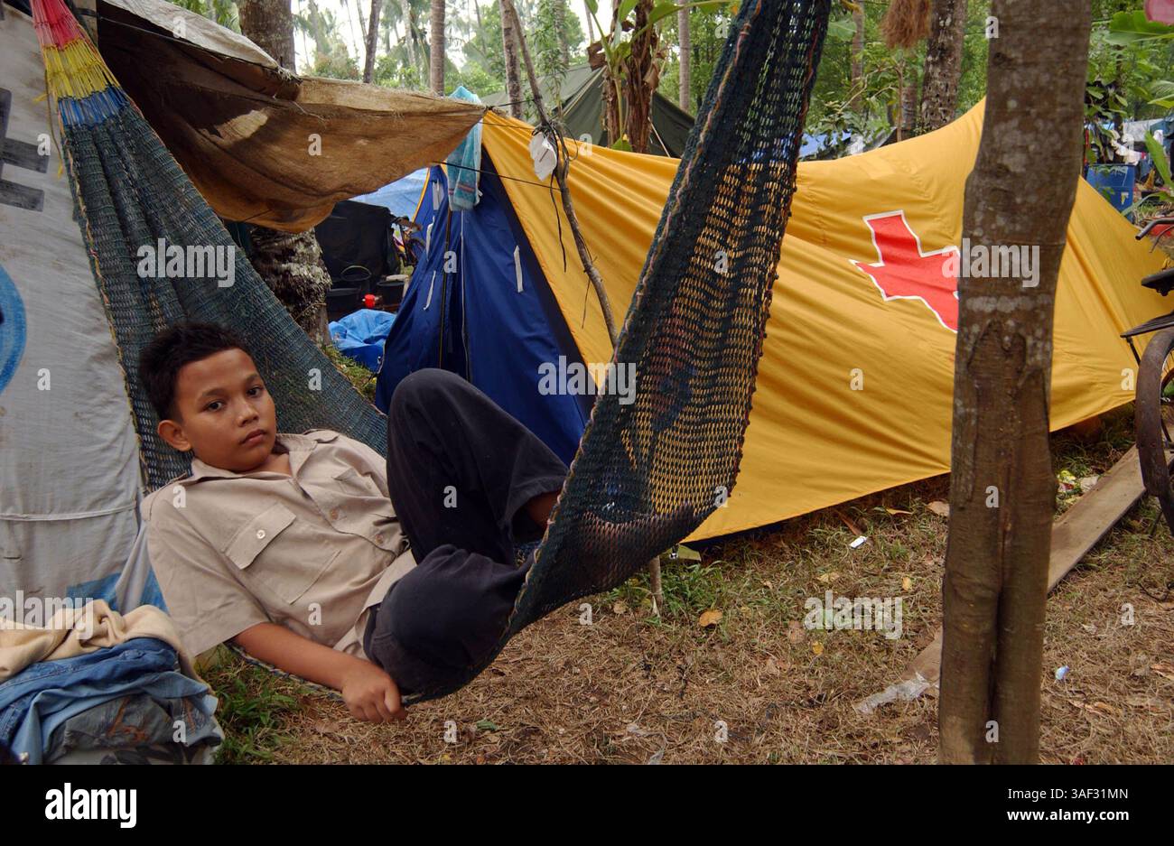 2004 tsunami dead child hi-res stock photography and images - Alamy