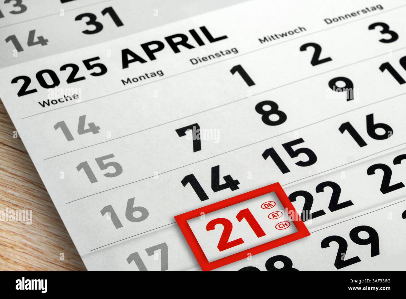 Deutscher Kalender Ostern 21. April 2025 Ostermontag Stock Photo - Alamy