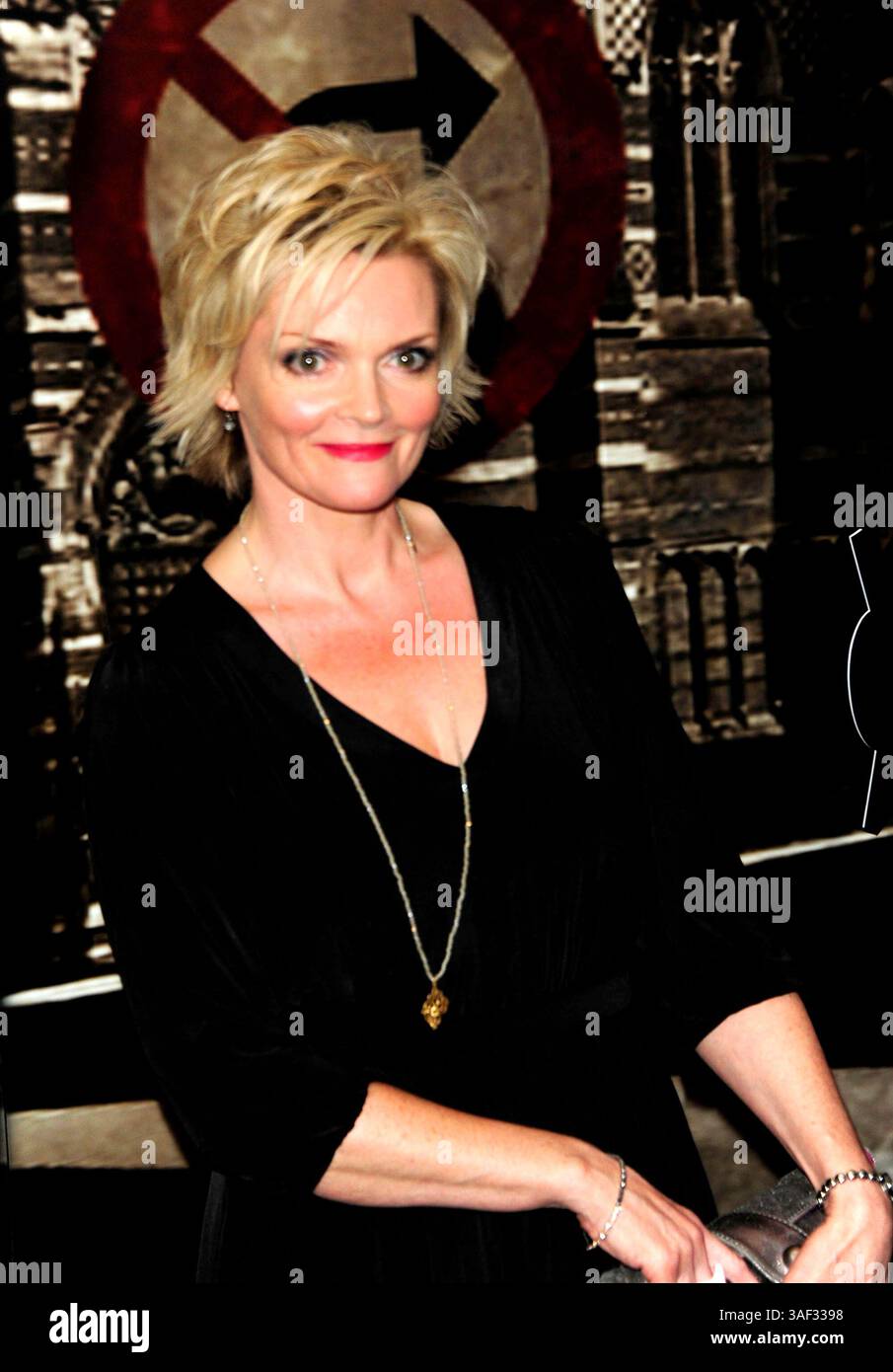 Sharon small hi-res stock photography and images - Alamy