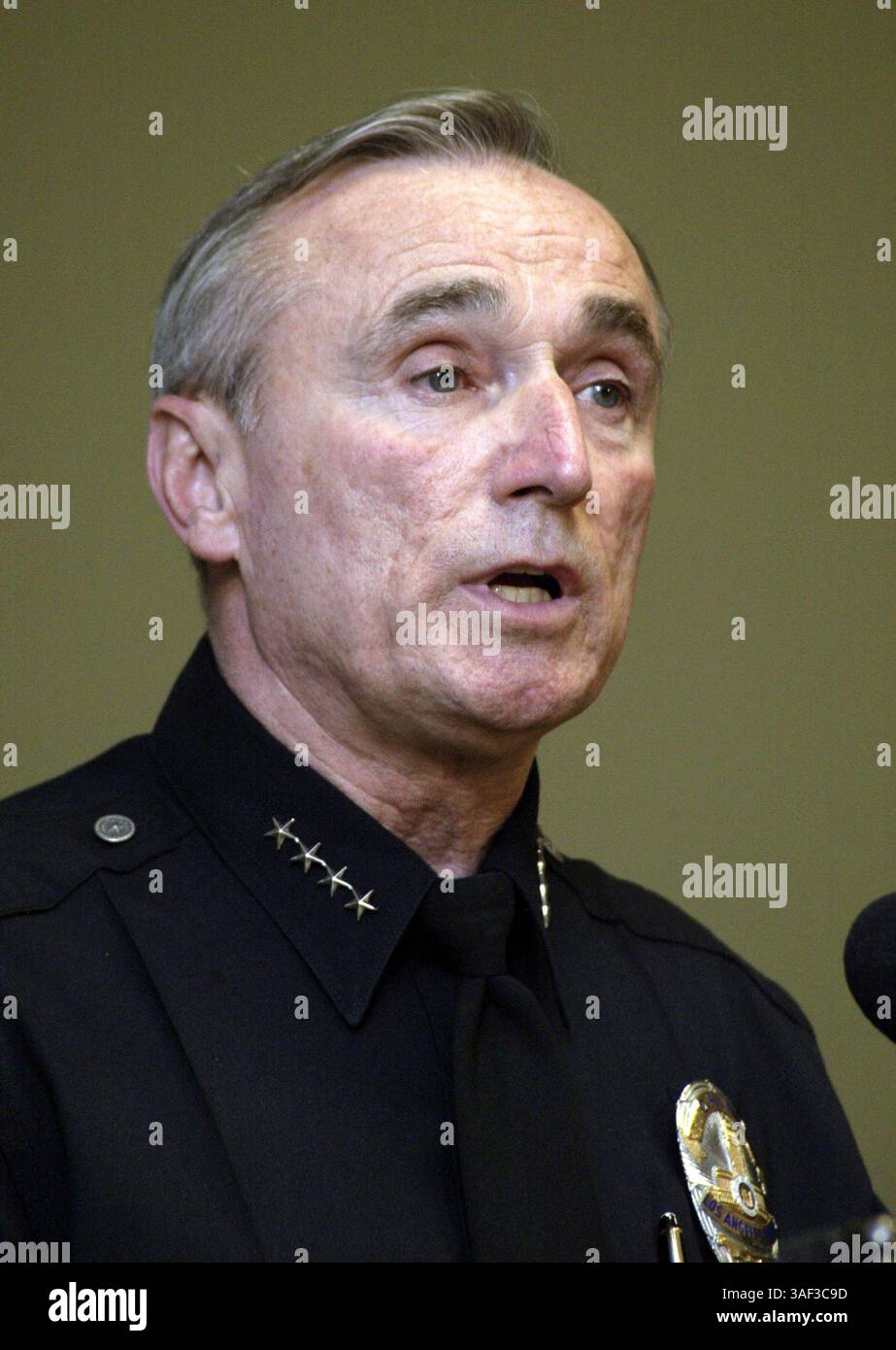 Feb 09, 2005; Los Angeles, CA, USA; LAPD Chief WILLIAM BRATTON briefs ...
