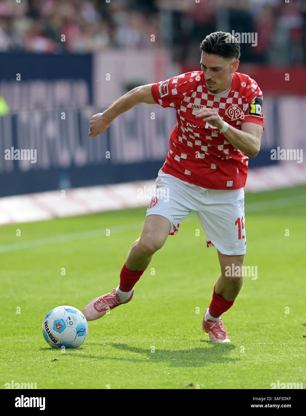 Mainz, Deutschland. 05th Apr, 2025. Anthony. Caci fotografiert beim ...