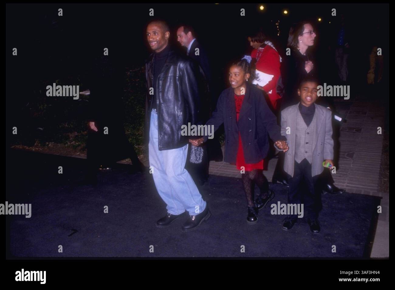 December 16, 1998; Hollywood, CA, USA; TOMMY DAVIDSON and children ...