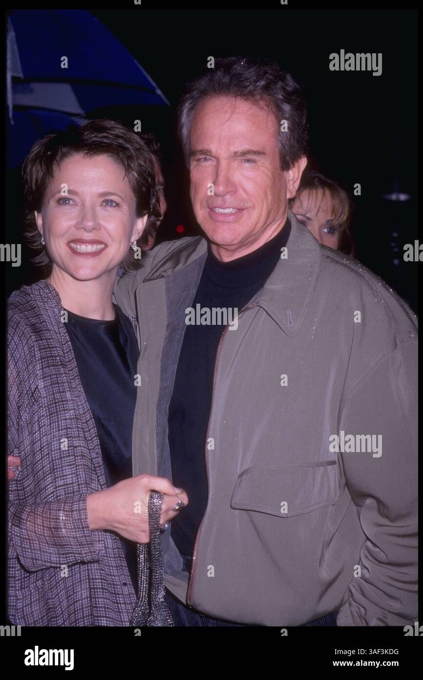 May 4, 1998; Hollywood, CA, USA; WARREN BEATTY and wife ANNETTE BENING ...