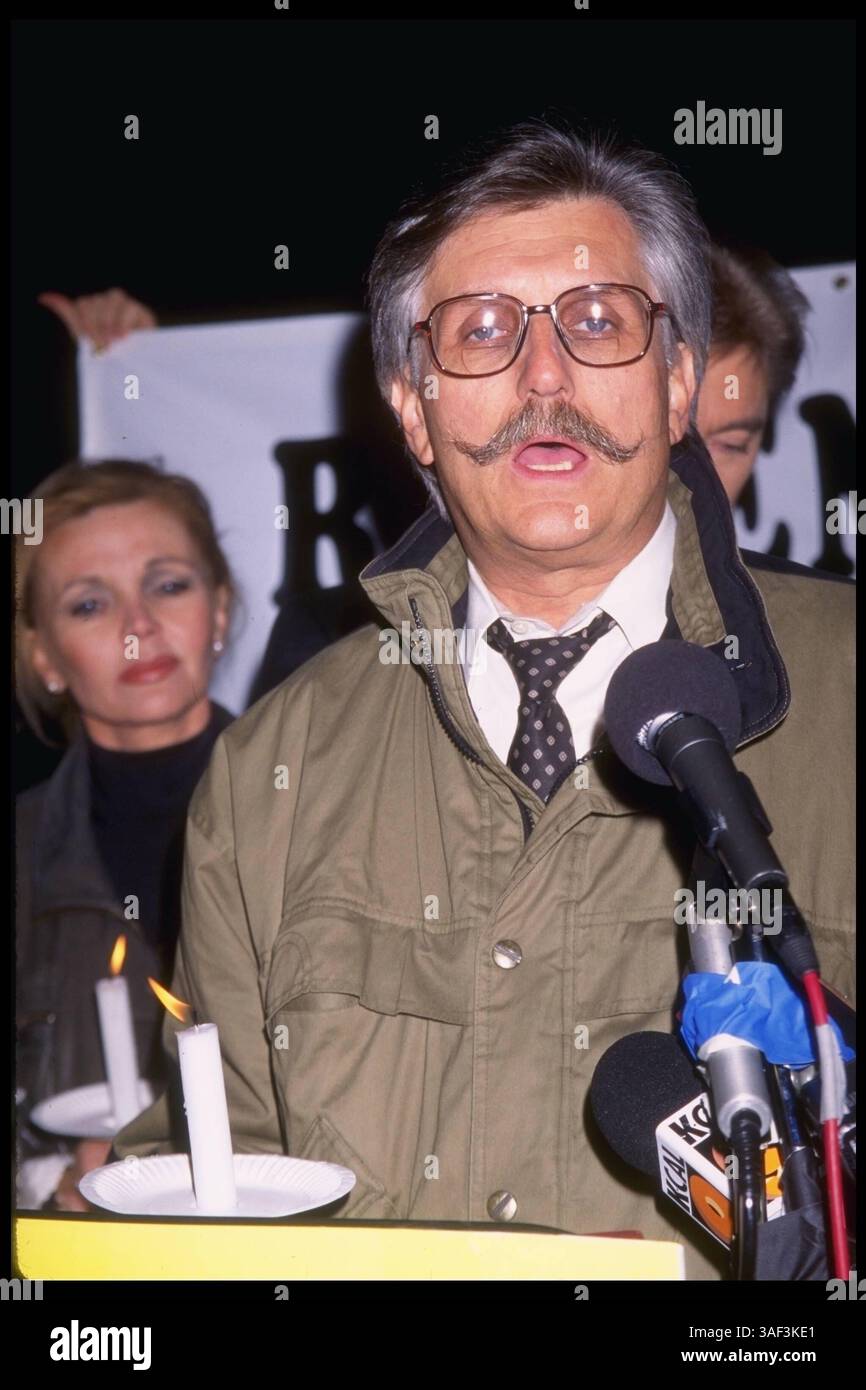 December 19, 1995; Hollywood, CA, USA; FRED GOLDMAN father of murder ...