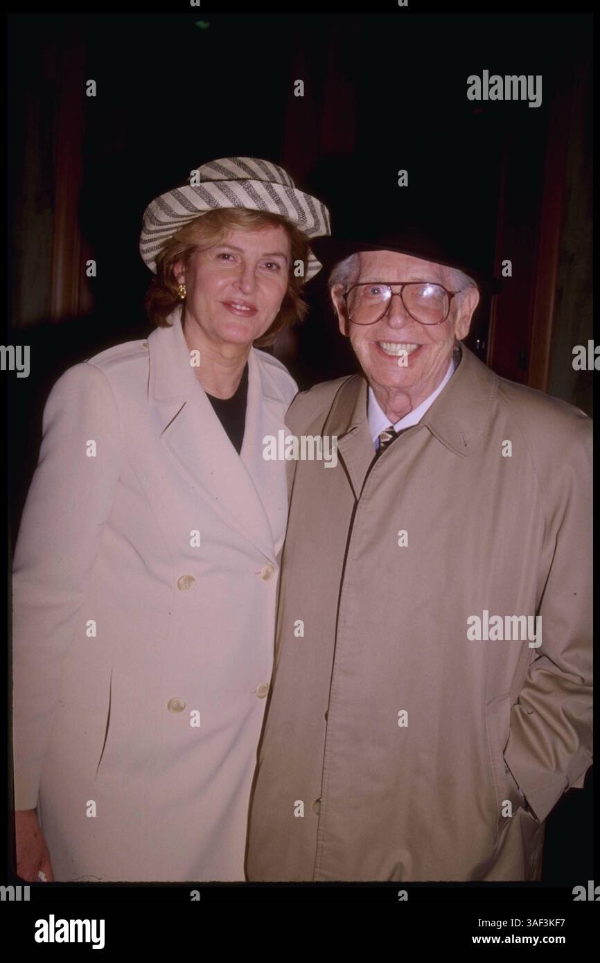 1998; Hollywood, CA, USA; MILTON BERLE and wife LORNA BERLE Stock Photo ...