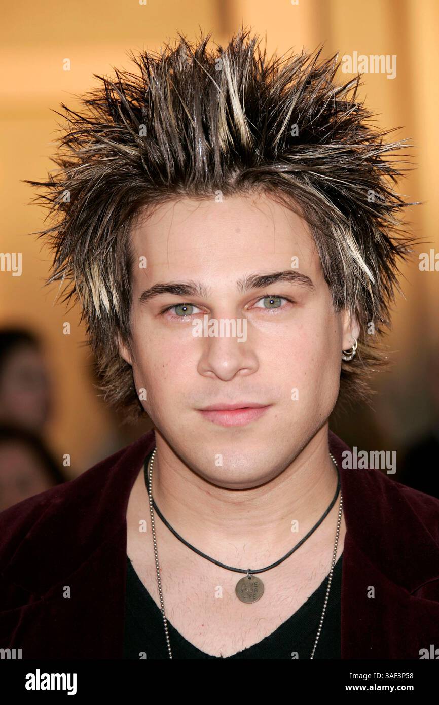 Nov 22, 2005; Los Angeles, CA, USA Singer RYAN CABRERA arriving for the ...