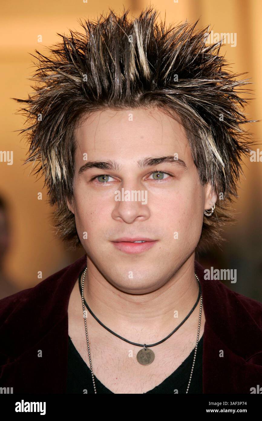 Nov 22, 2005; Los Angeles, CA, USA Singer RYAN CABRERA arriving for the ...