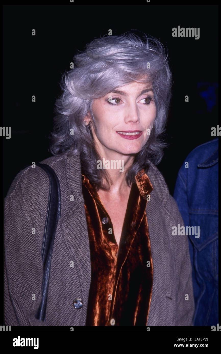 November 17, 1996; Hollywood, Ca, USA; Country singer EMMYLOU HARRIS ...