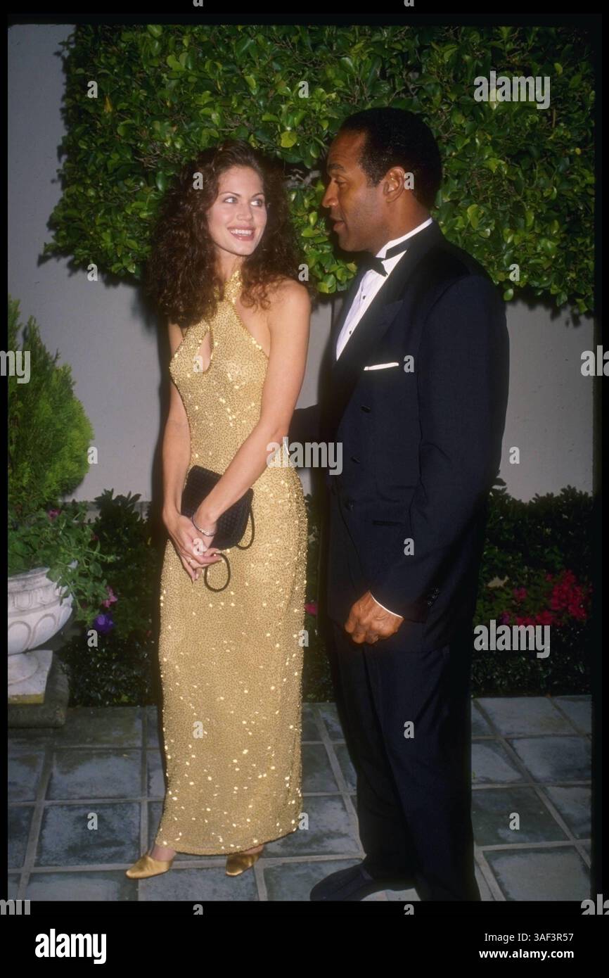 June 11, 1994; Hollywood, CA, USA; O.J. SIMPSON and girlfriend PAULA ...