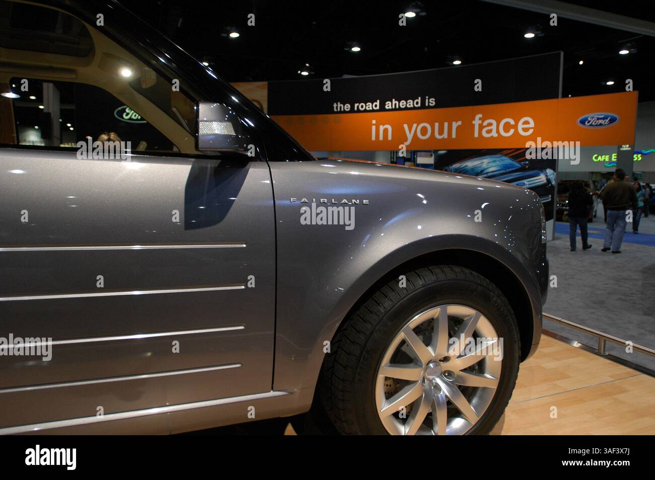 Over six hundred vehicles hi-res stock photography and images - Alamy