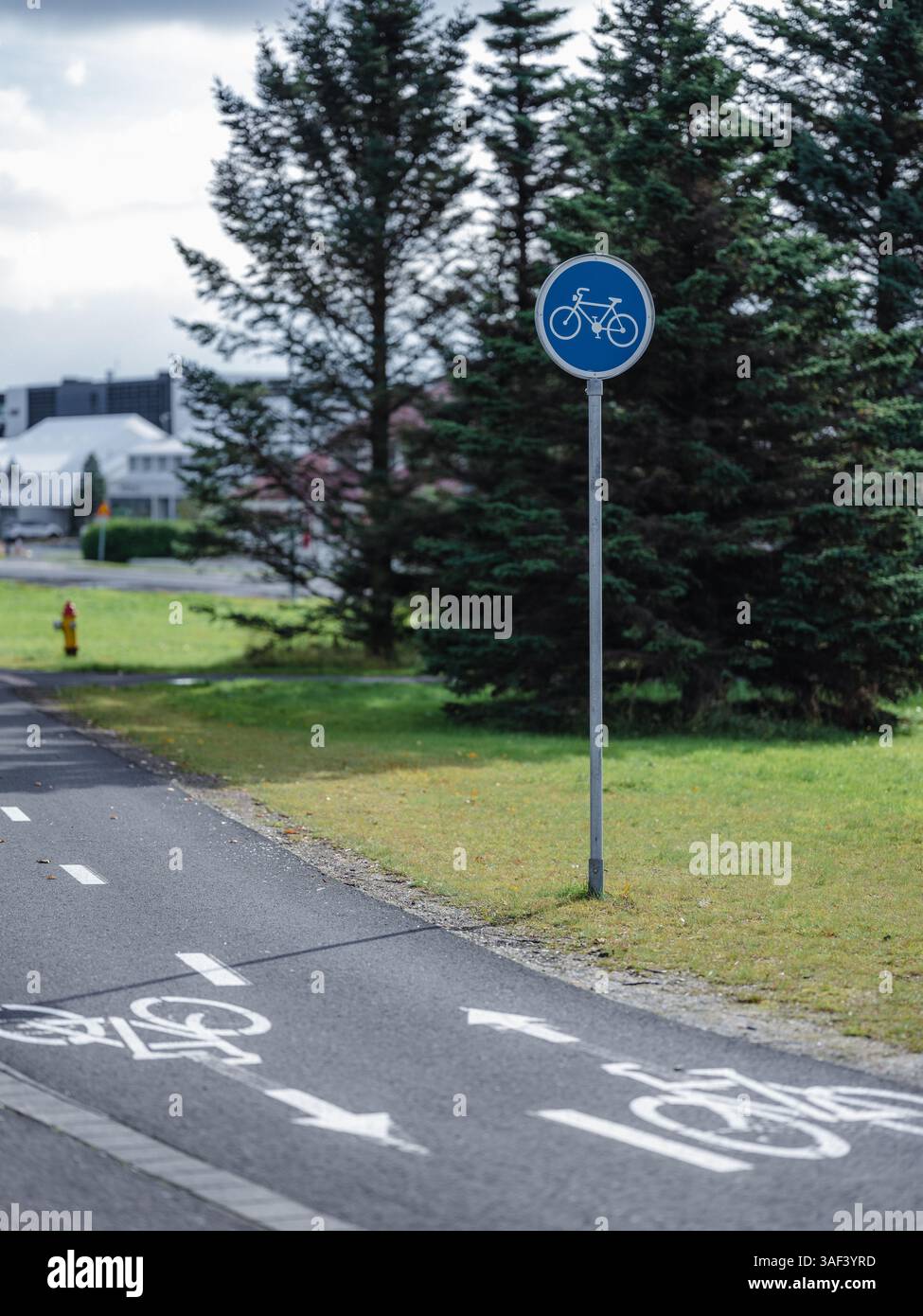 Accessibility pathway hi-res stock photography and images - Alamy