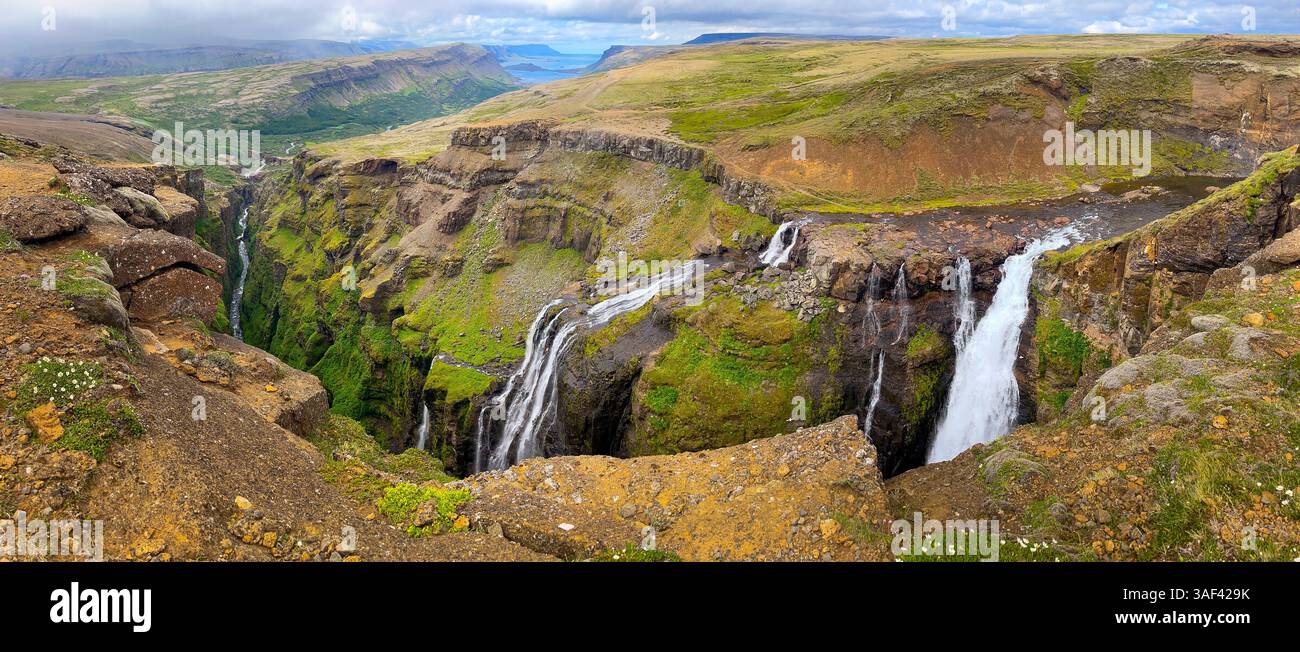 Stunning waterfalls on rocky cliffs Stock Photo - Alamy