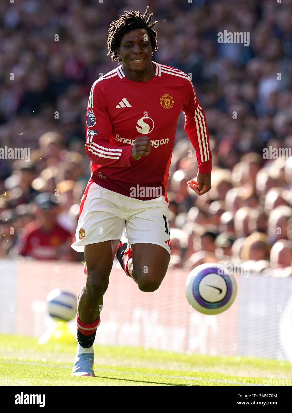 Manchester, UK. 6th Apr, 2025. Patrick Dorgu of Manchester United ...