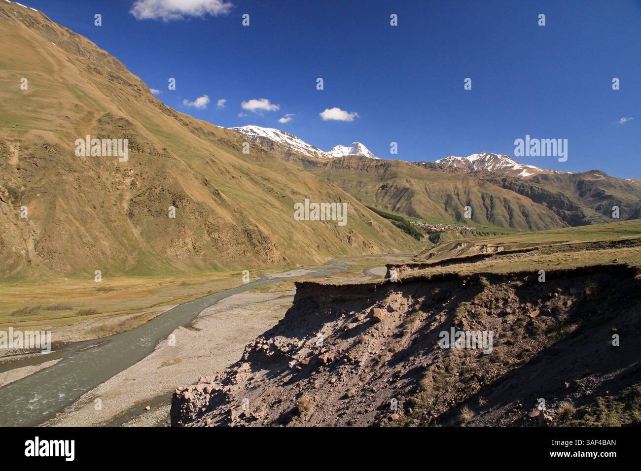 Russia georgia border hi-res stock photography and images - Alamy