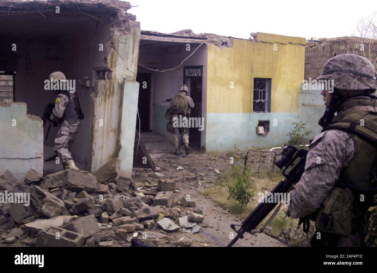 Jan 24, 2005; Fallujah, Iraq; Riflemen of 3rd Battalion, 4th Marine ...