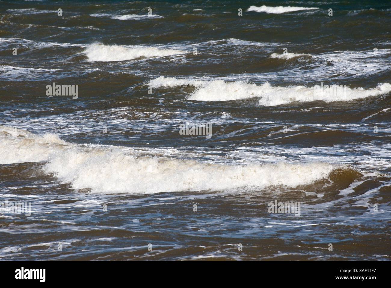 sea tidal waves Dungeness Beach Stock Photo - Alamy