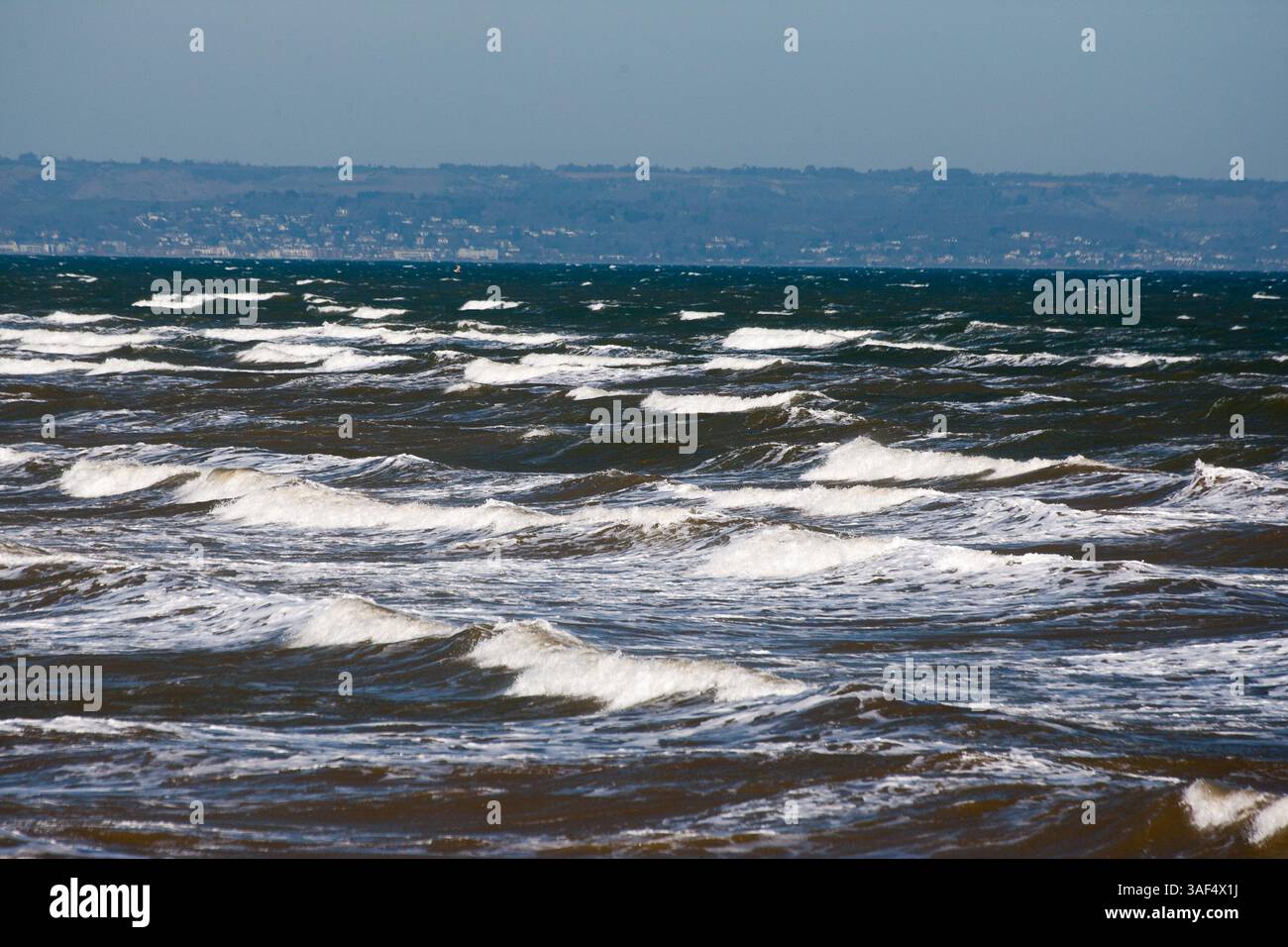 sea tidal waves Dungeness Beach Stock Photo - Alamy