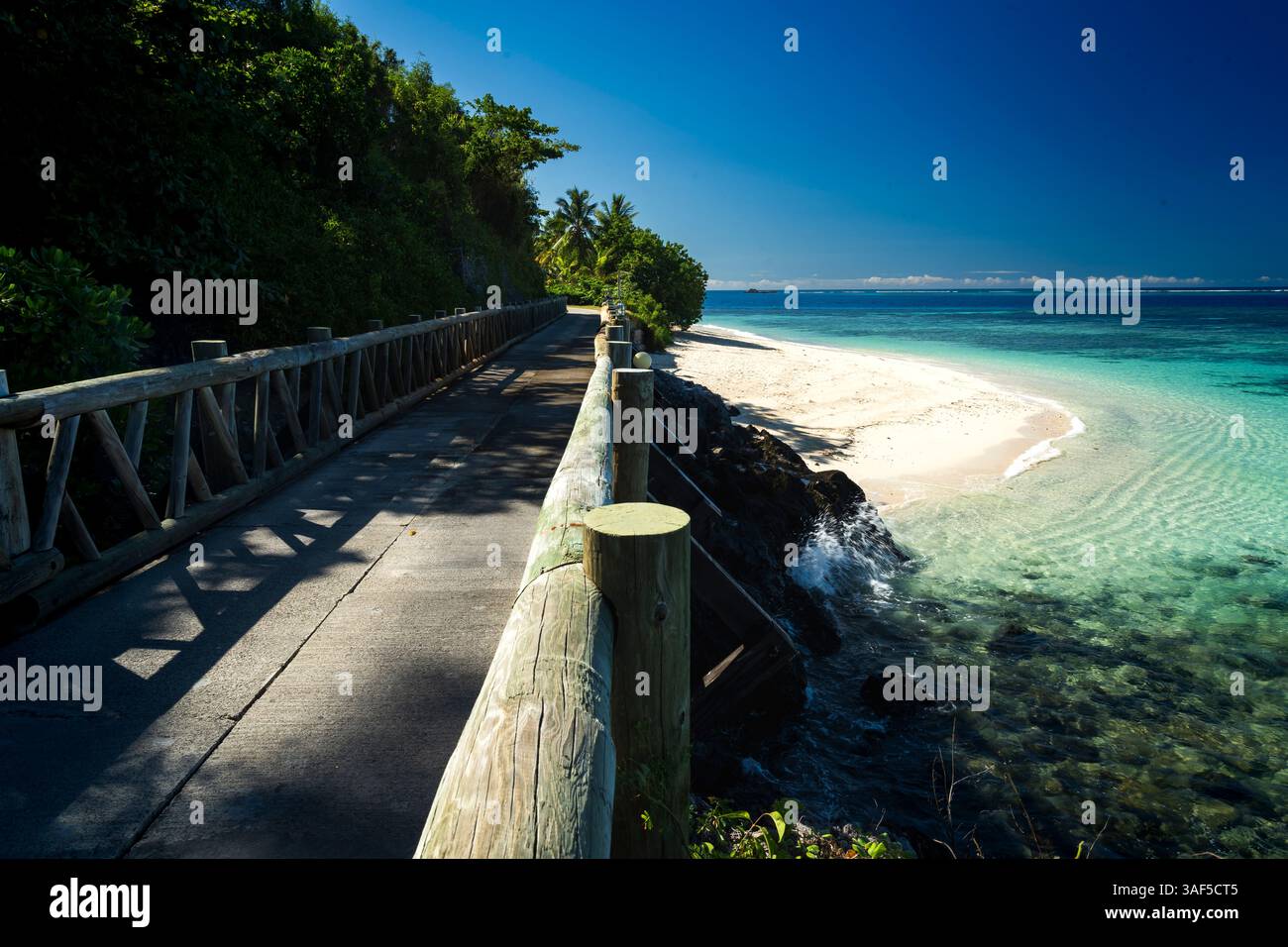 Vibrant seascapes hi-res stock photography and images - Alamy