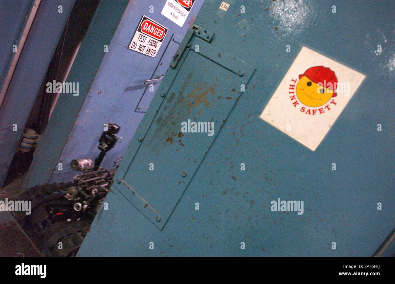 Anti robo hi-res stock photography and images - Alamy