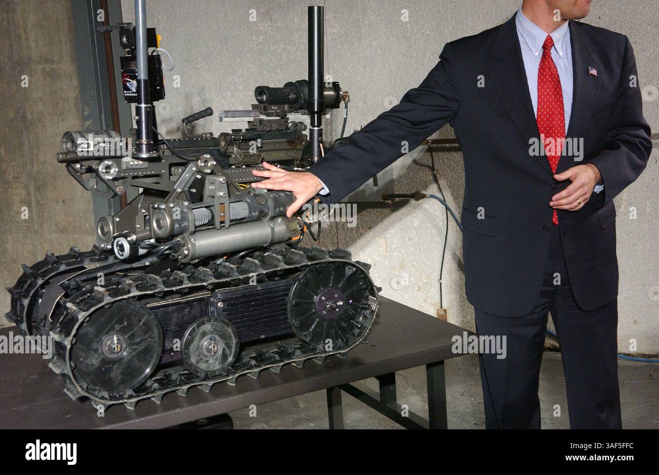 Mounted m 240b machine gun hi-res stock photography and images - Alamy