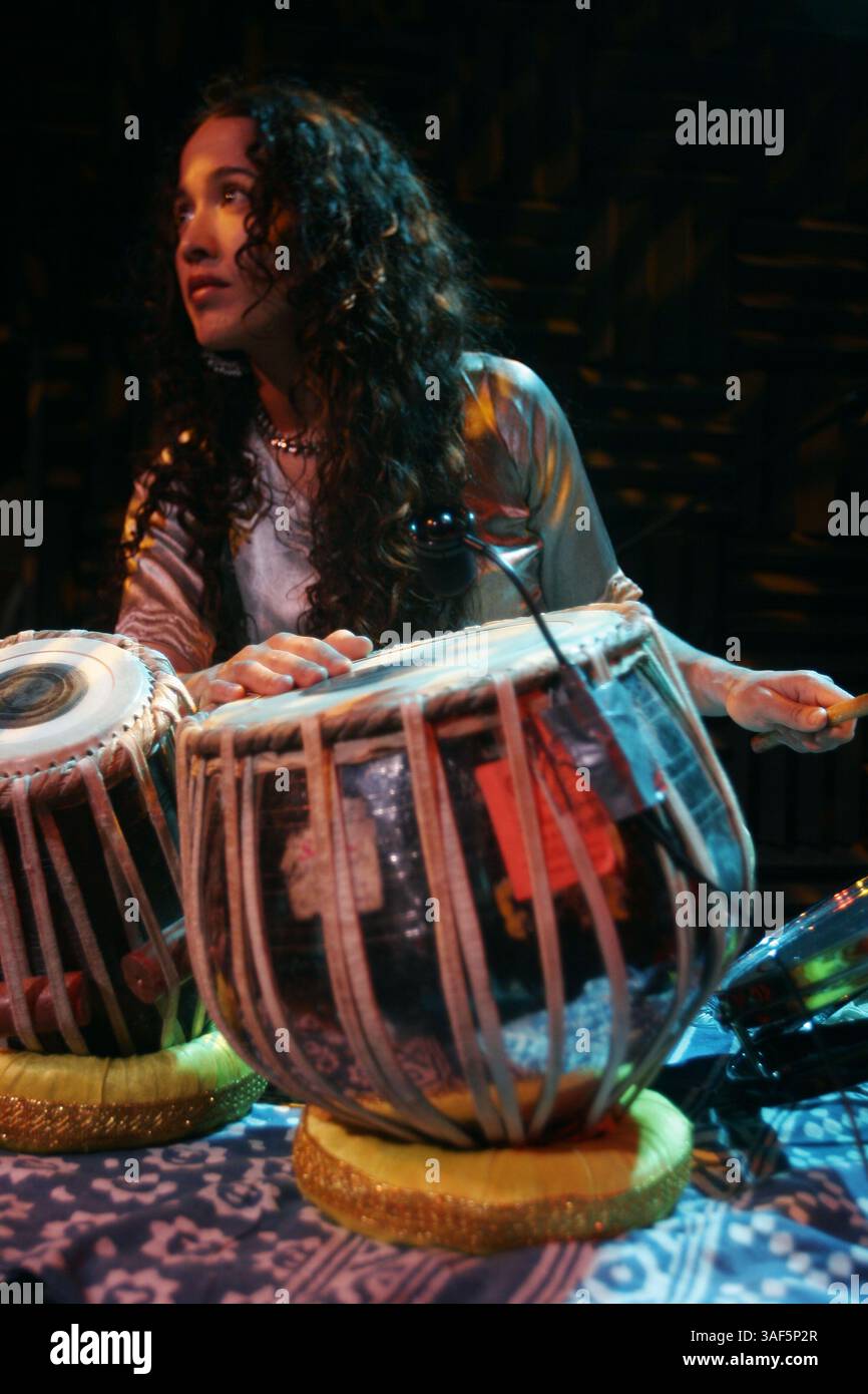 Apr 25, 2005; New York, NY, USA; SUPHALA performing at Joe's Pub on ...