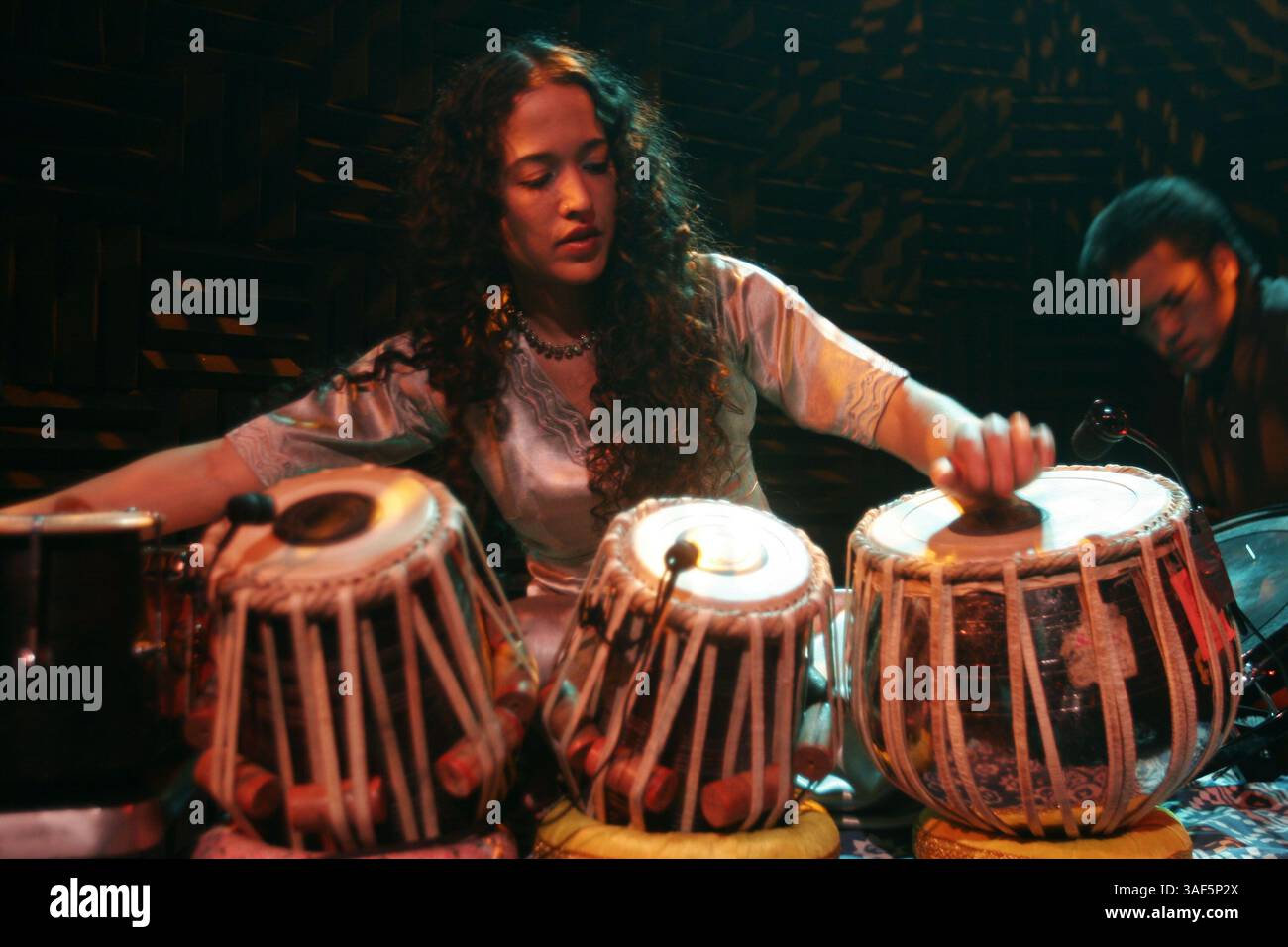 Tabla 25 hi-res stock photography and images - Alamy