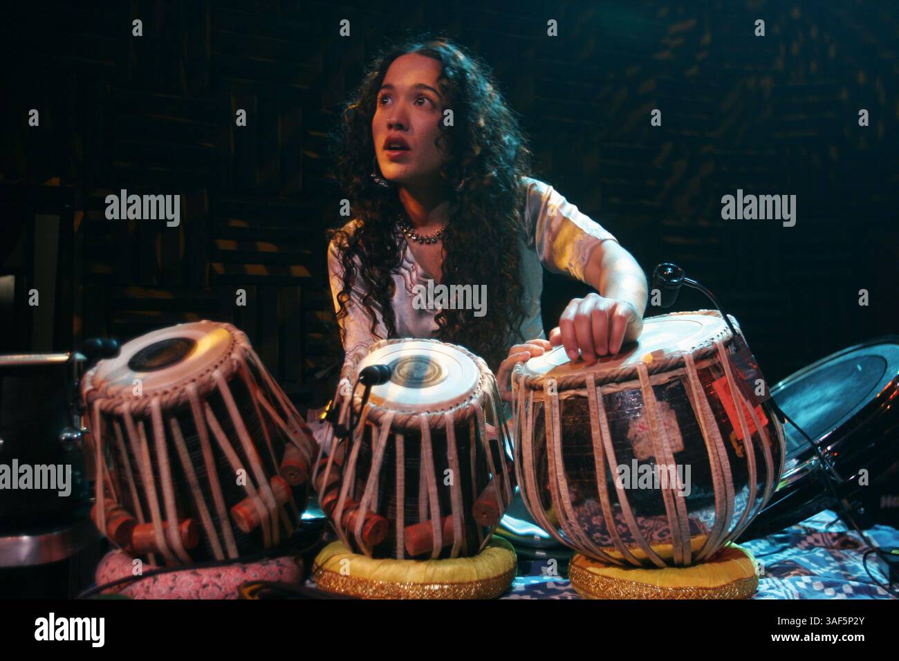 Apr 25, 2005; New York, NY, USA; SUPHALA performing at Joe's Pub on ...