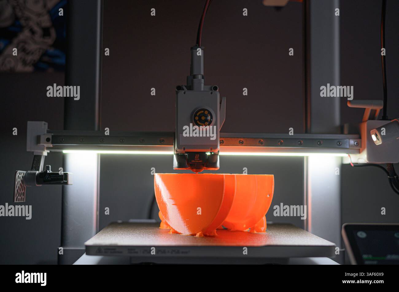 Printing platform hi-res stock photography and images - Alamy