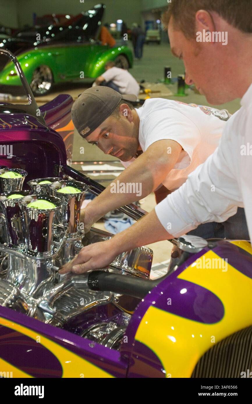 Mar 03, 2005; Detroit, Michigan, USA; Jason Wilson (left) and Rob ...