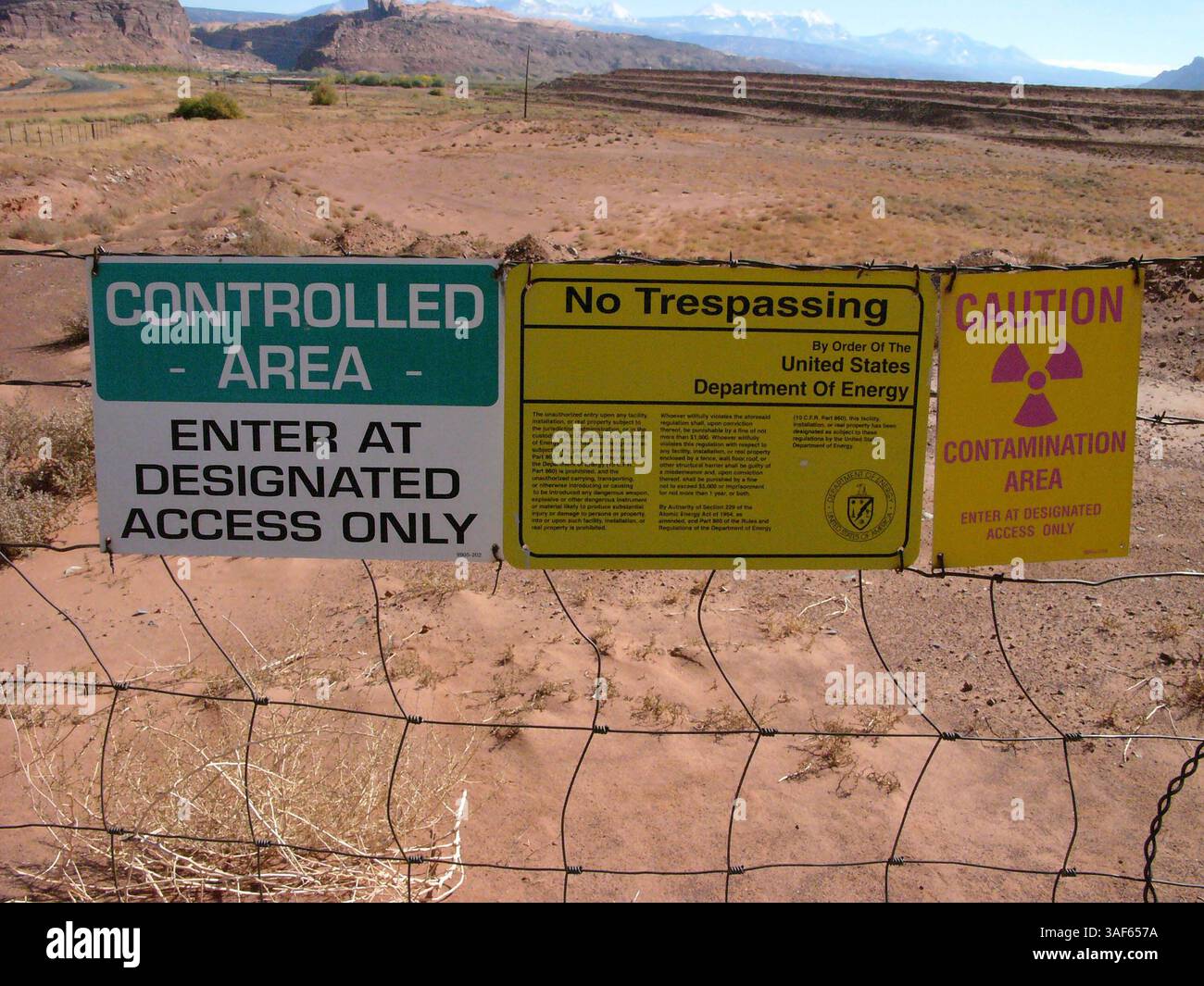 Radium 226 hi-res stock photography and images - Alamy