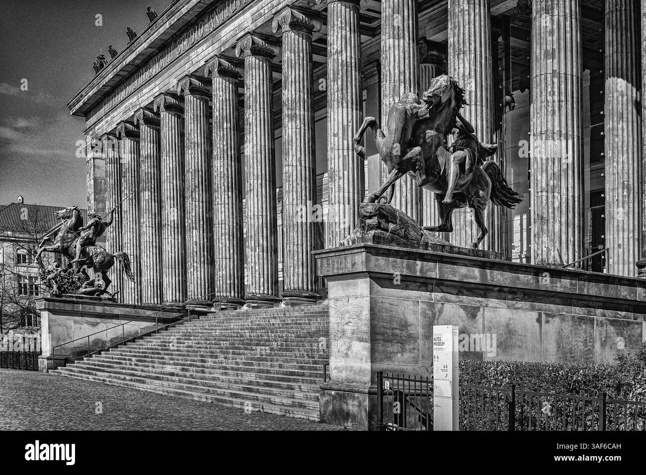 Berlin Mitte, Museumsinsel: Altes Museum, Am Lustgarten - 07.04.2025 ...