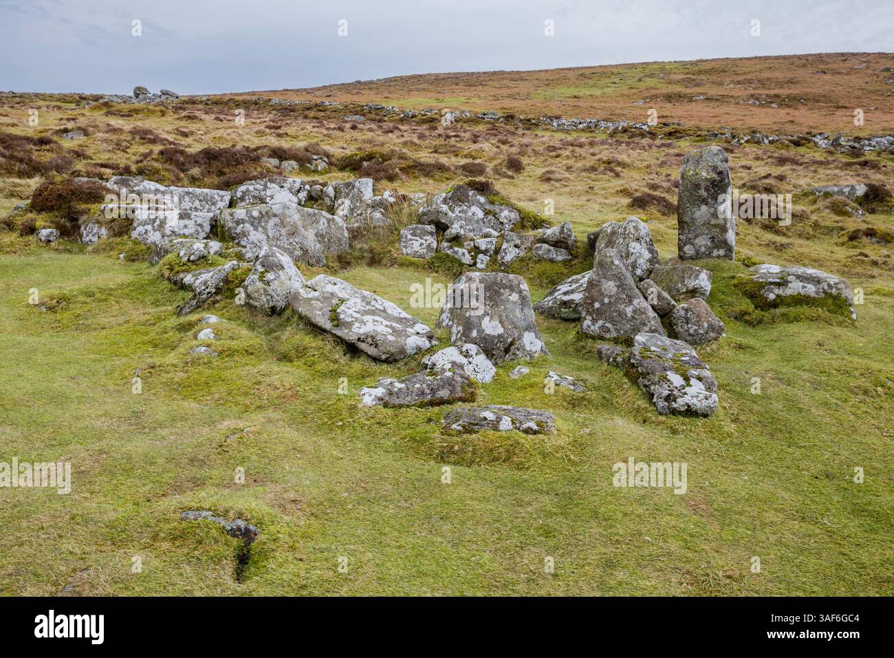 Grimspound, Dartmoor: Late bronze-age – circa 1450 BCE – 700 BCE ...