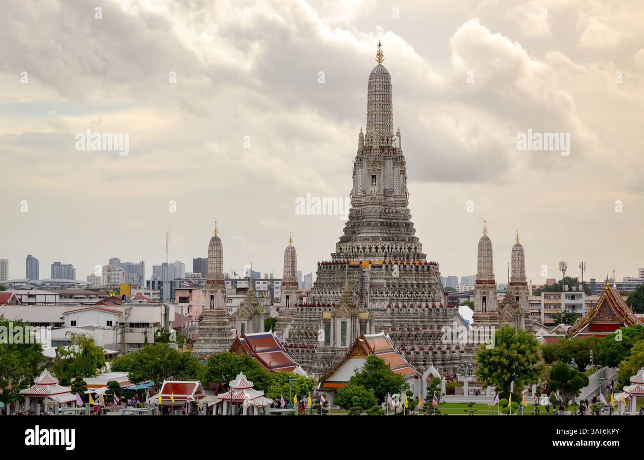 Colorful detail temple building architecture of the beautiful Wat Arun ...