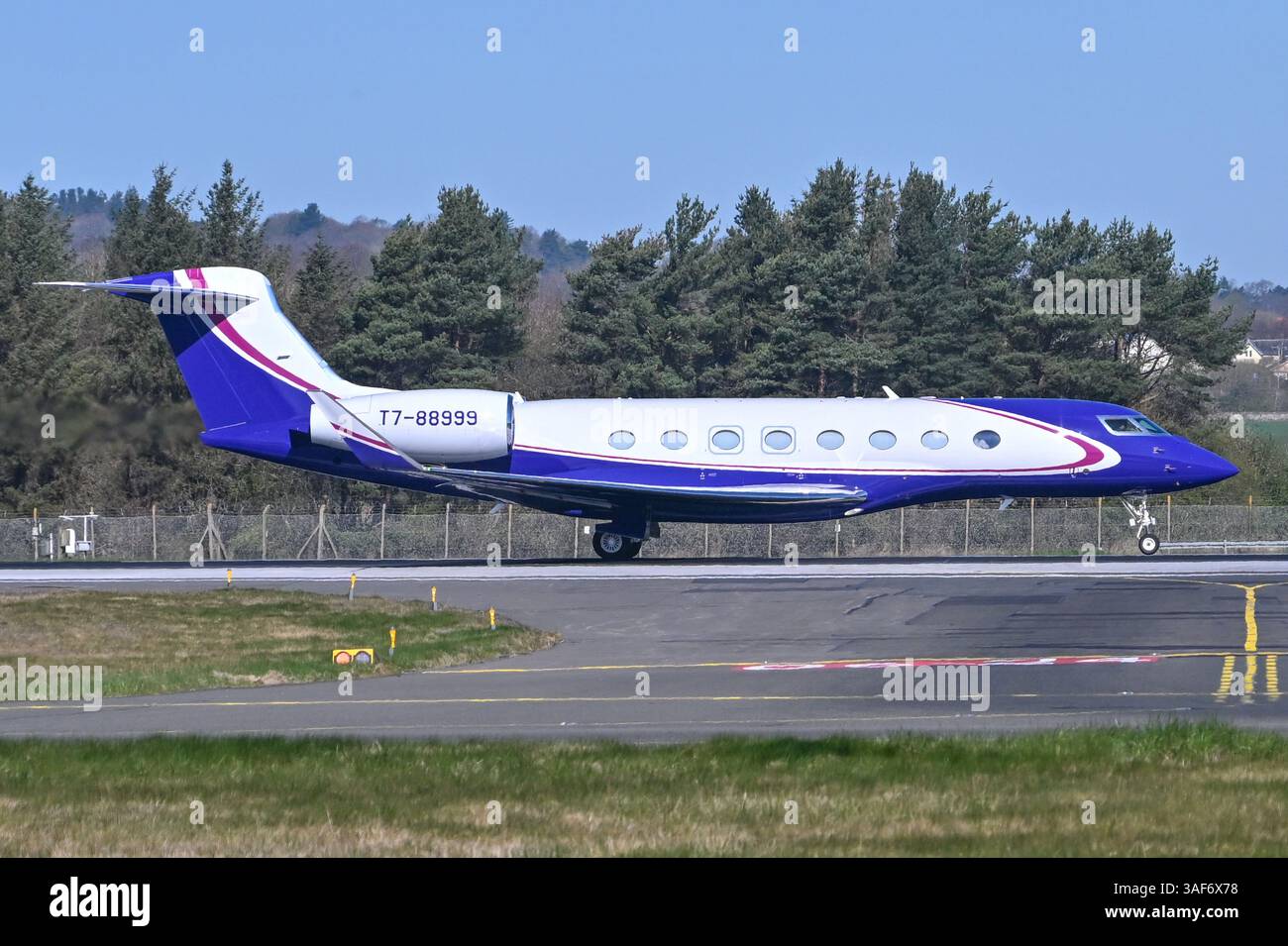 T7-88999 Green Tree Aviation Technology Gulfstream G650ER Taking Off At ...