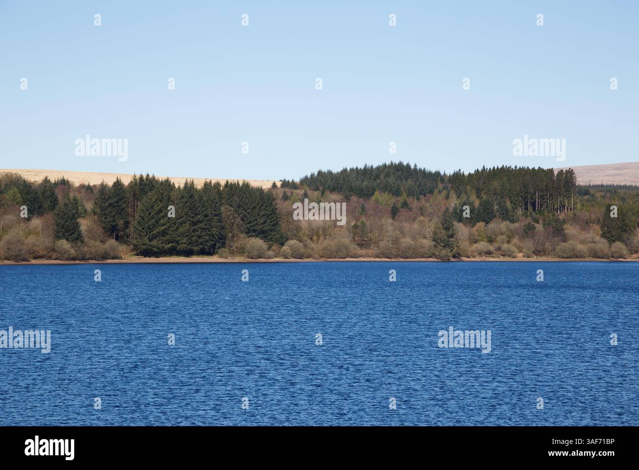 Llwyn Onn reservoir, Merthyr Tydfil, South Wales, UK. 7 April 2025. UK ...