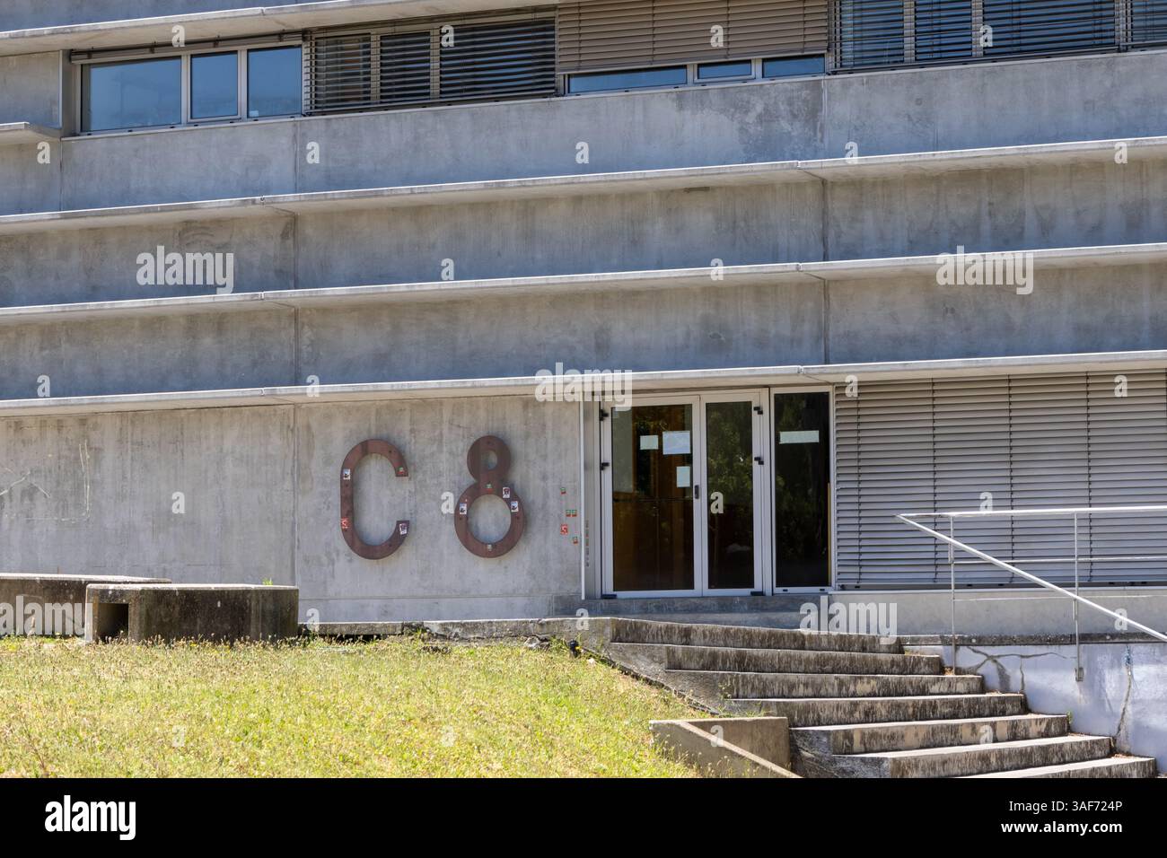 Building c8 at the faculty of sciences of the university of lisbon ...