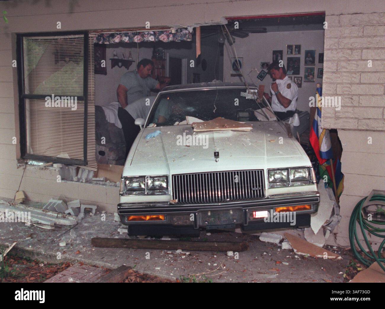 TP.89342.- - DELIVER TO:.Tampa desk.- -.7/22/99.- -.Tampa.- -.CAPTION ...