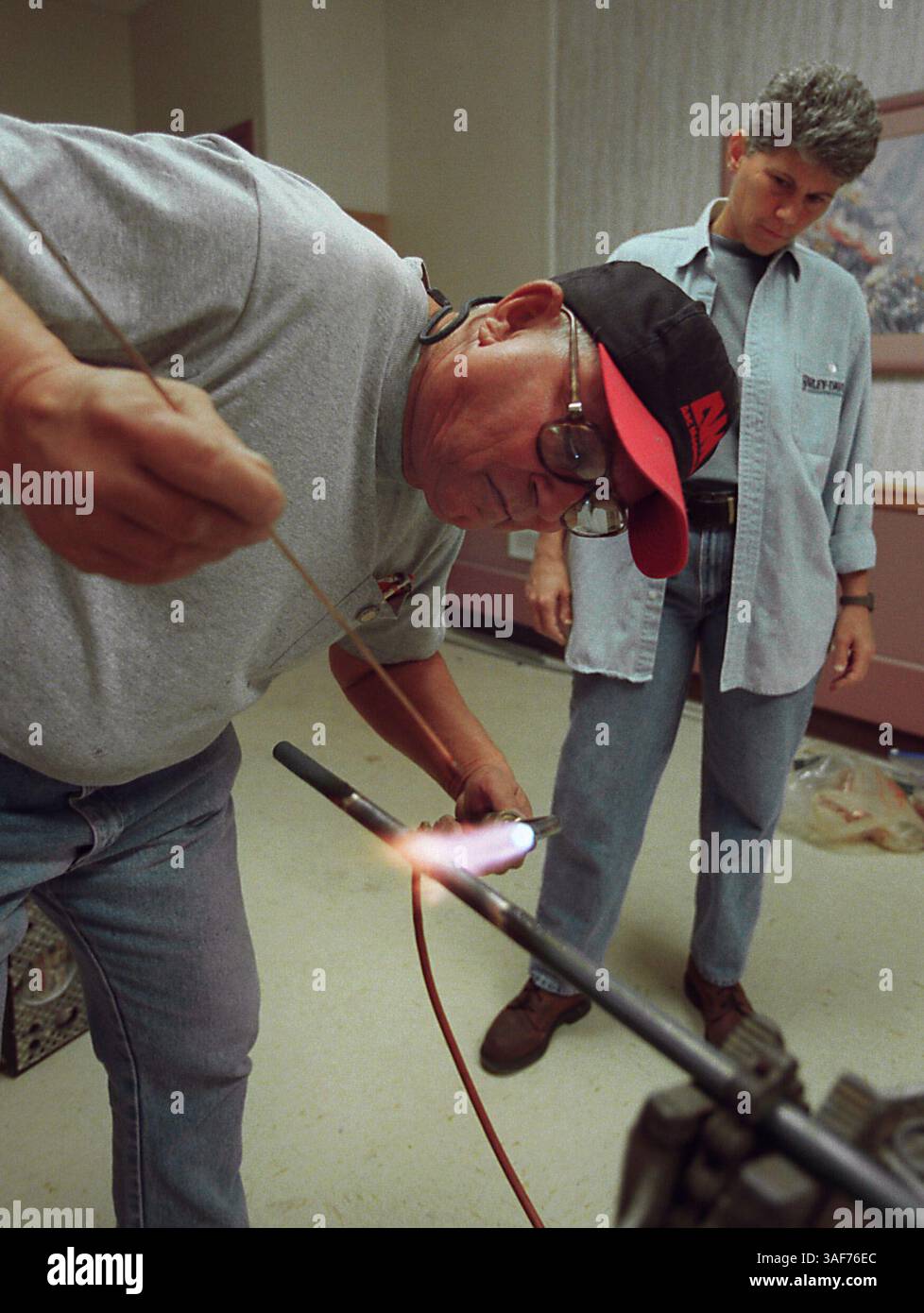 NP.91324.- - DELIVER TO:.Business.- -.9/1/1999.Seminole.CAPTION INFO:.l ...