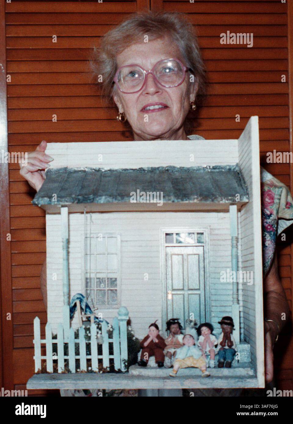 PT.91560.- - DELIVER TO:.nancy waclawek.- - new port richey.CAPTION ...