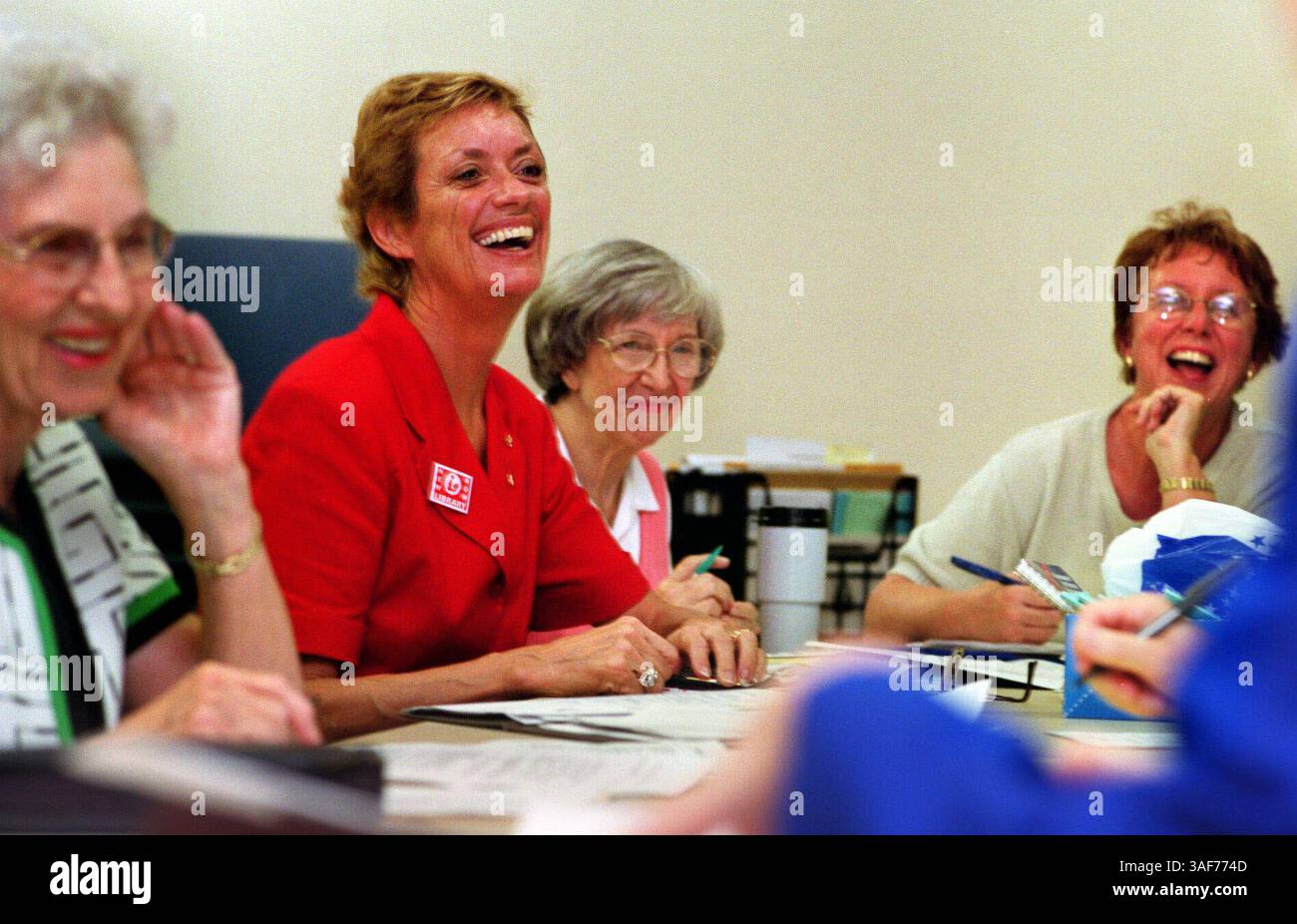 NP.91442.- - DELIVER TO:.clw.- -.9/9/99.- -.CLEARWATER.- -.CAPTION INFO ...