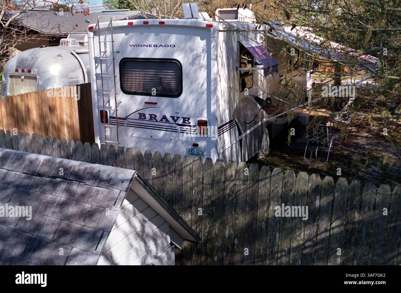 NP.100180.- DELIVER TO:.NP Desk.- 2/25/2000..Seminole.CAPTION INFO ...