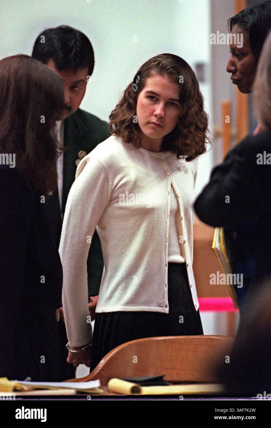 TP 102402 - DELIVER TO: WIRE ''A'' - 4/10/2000 - Tampa - CAPTION INFO ...