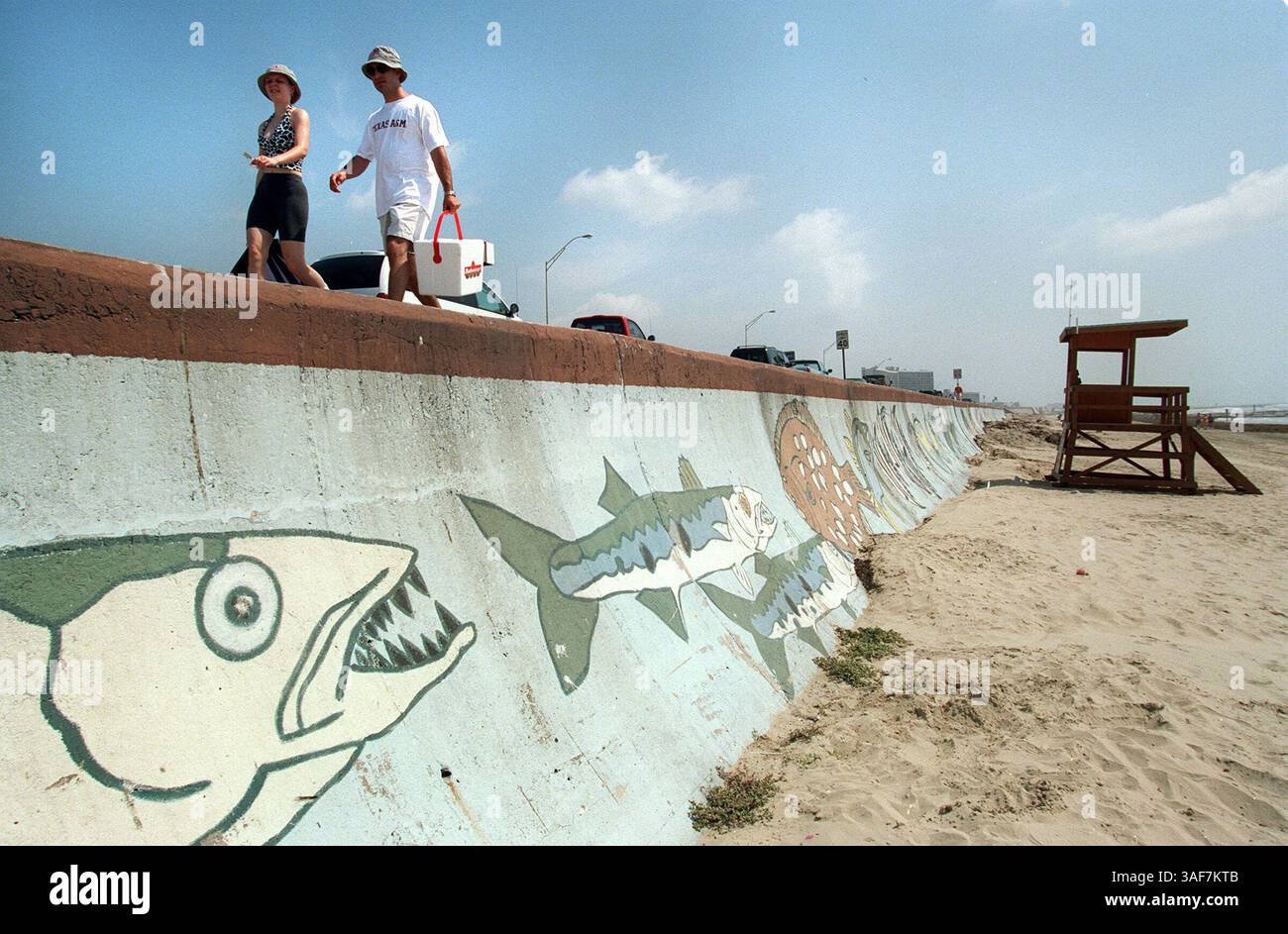 150 mph winds hi-res stock photography and images - Alamy