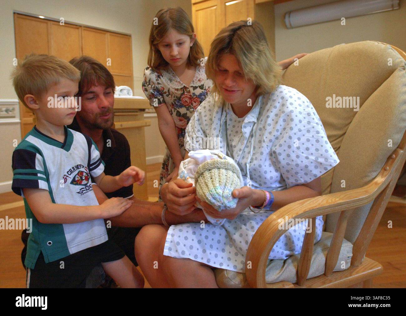 HT 126287 - - DELIVER TO: Hernando - - 8/2/2001 - - Spring Hill CAPTION ...