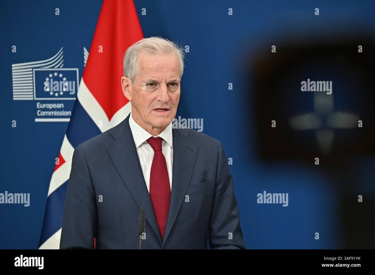 07 April 2025, Belgium, Brüssel: The Norwegian Prime Minister, Jonas ...